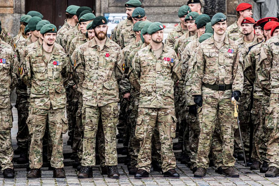 Tanska lähettää sotavoimia Grönlantiin