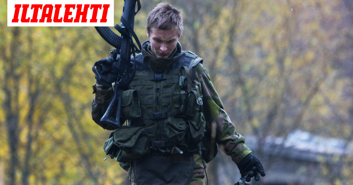 Varusmiesliitto vaatii: Sotilaiden saatava istua junissa - "noloa"