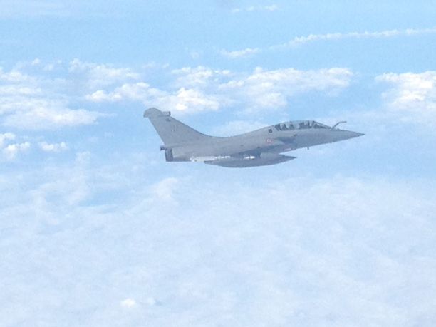 Ilmavoimien hävittäjälentolaivueelle ensimmäinen naiskomentaja