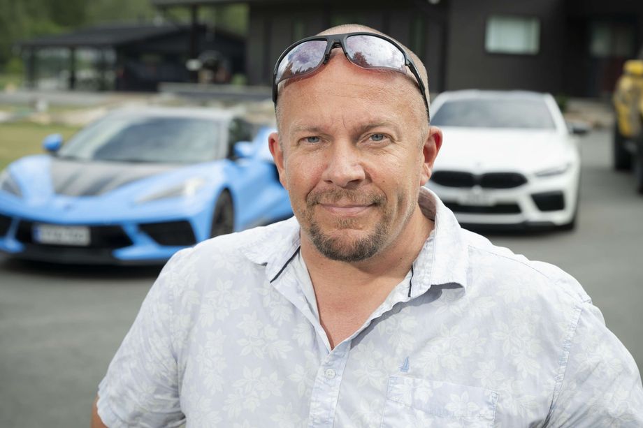Miljonääri Henry Aflecht sai yli 2000 naista villiksi etsimällä ...