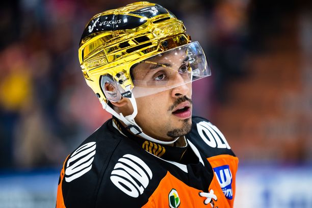 Michael Joly lataa suorat sanat suomalaisesta jääkiekosta