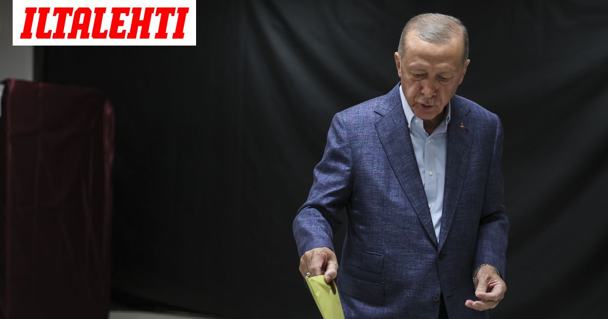 Turkissa laskettu yli puolet äänistä – Erdoğanin johto kapenee