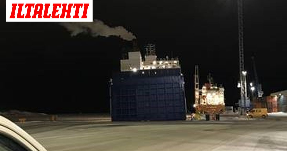 Rauma: Rahtialus ajoi karille