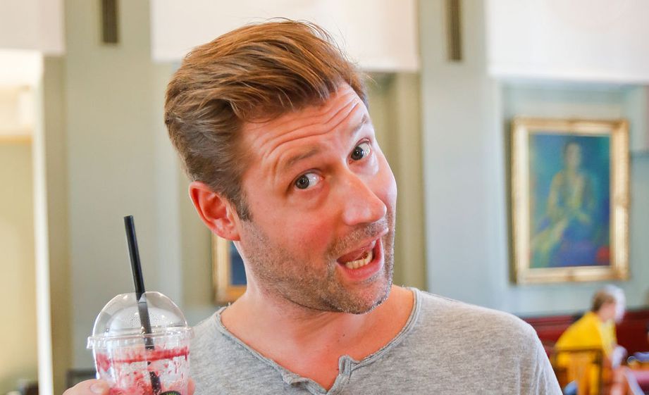 Lari Halme kulkee loppuvuoden korkokengillä