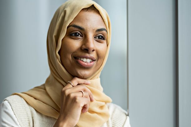 Fadumo Ali on terveydenhoitaja – hänellä on sote-alan yritys Hoiwa