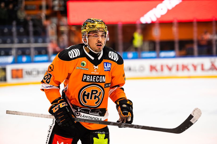 Ilves: Uusi pisin maaliton putki