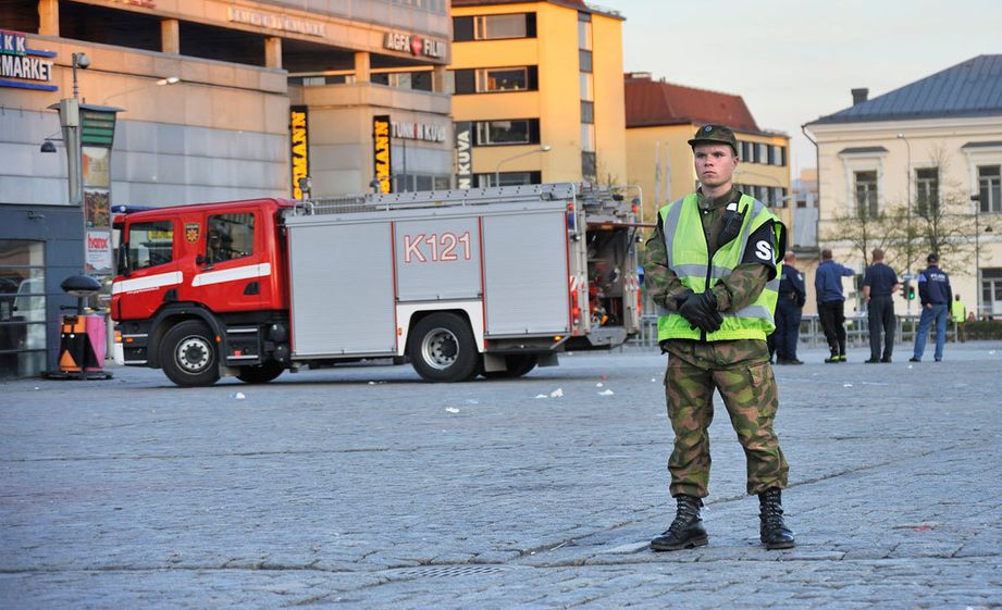 Savon Sanomat: Sotilaat suojaavat nyt arvopostia ja -vieraita