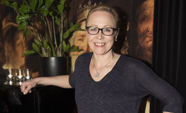 Tuottaja Uusi Päivä -ohjelmassa sijais-Lissuna nähtävästä Mari Postista ...