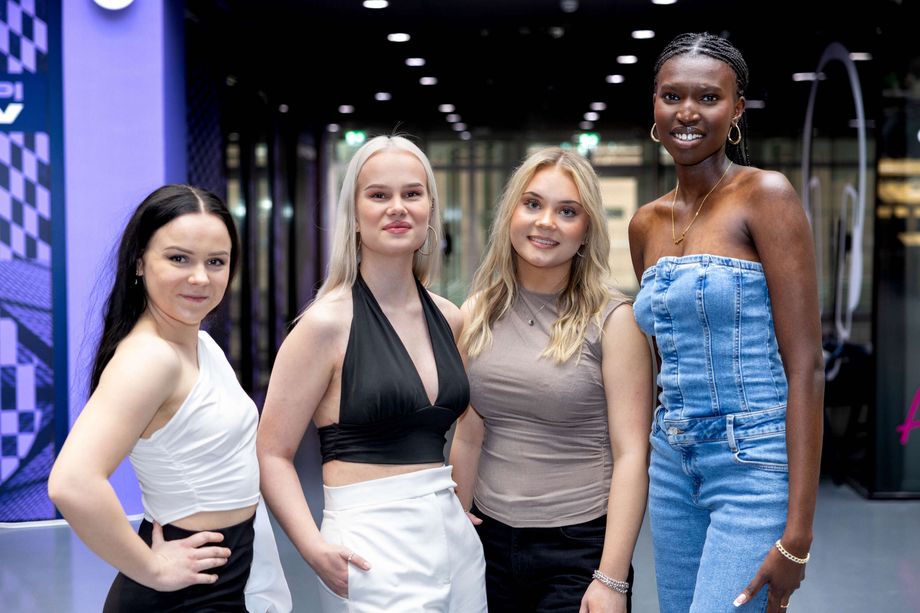 Taustalla kiusaamiskohu – Au pairien Liisa uudessa sarjassa