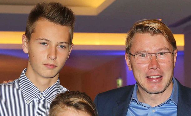 Mika Häkkinen pojastaan: "Hugosta ei tule kilpakuskia"