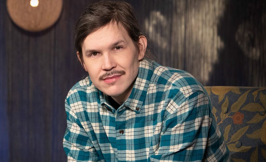 Joonatan Tola Flinkkilä & Kellomäki -ohjelmassa: orpo 11-vuotiaana