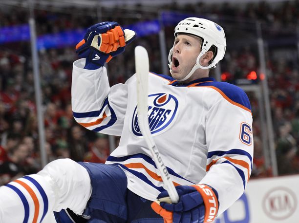 Ryan Whitney kertoi lentokenttäsekoilusta