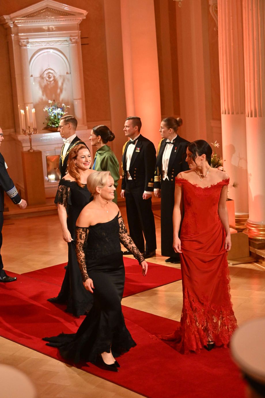 Huomasitko tämän yksityiskohdan Rodeo-yhtyeen gaala-asuissa?