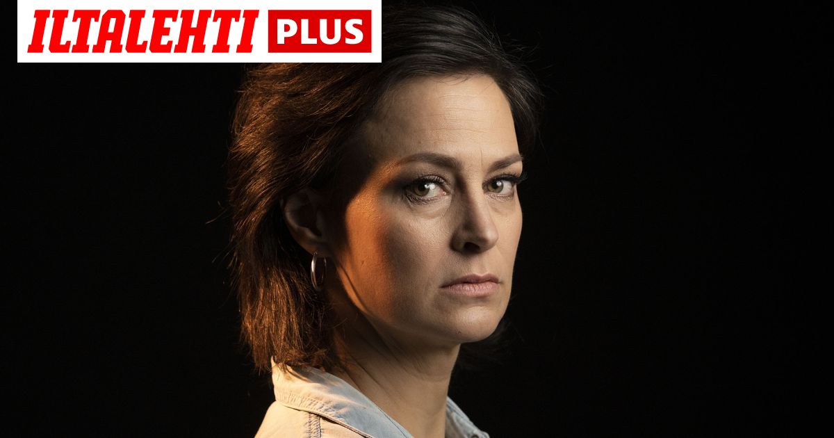 Lotta Lehtikarin trauma: äiti ja sisko tekivät itsemurhan