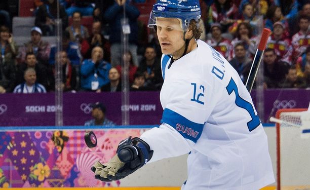 Nuori leijonapakki palveluksen velkaa konkarille