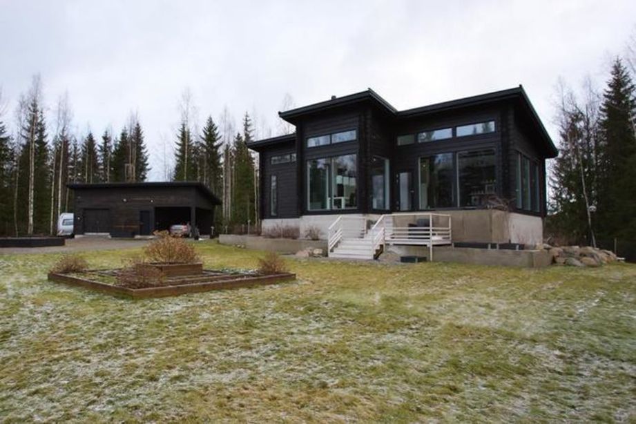 Ihanat modernit hirsitalot, joissa on tunnelmaa