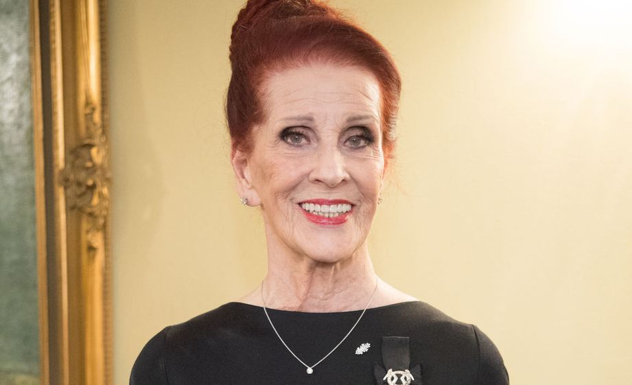 IS: Aira Samulin, 91, sai aivoverenvuodon - kiidätettiin sairaalaan