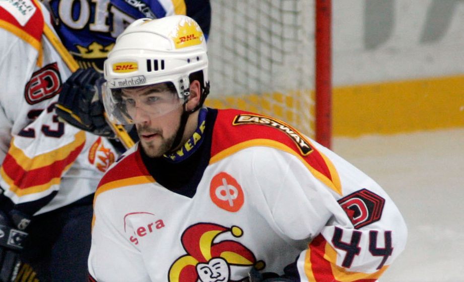 Perheellinen SM-liigapelaaja häädettiin kodistaan - "Haistatin ja löin ...