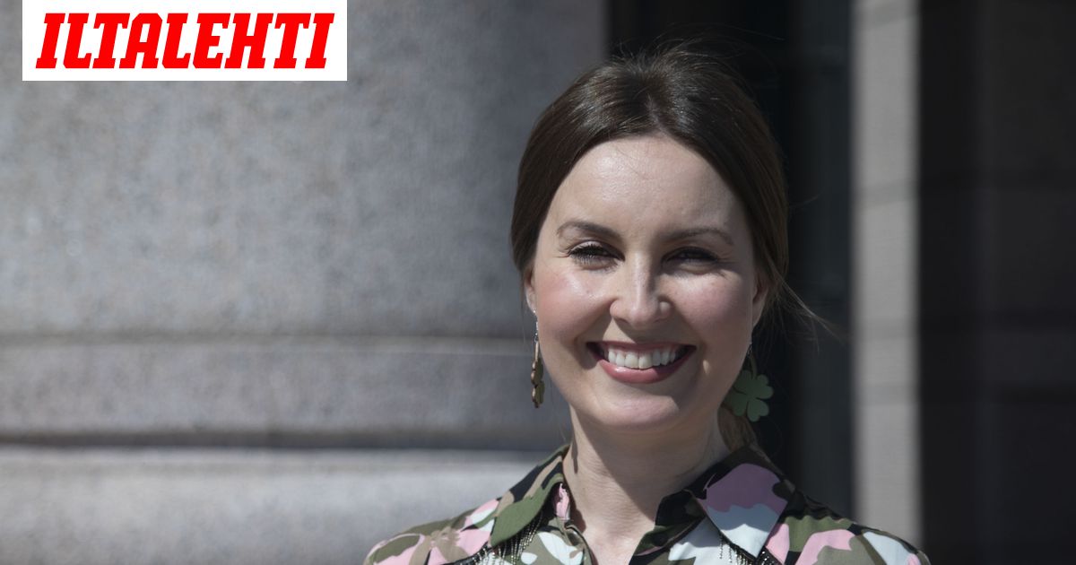 Eeva Kalli jatkaa keskustan eduskuntaryhmän johdossa
