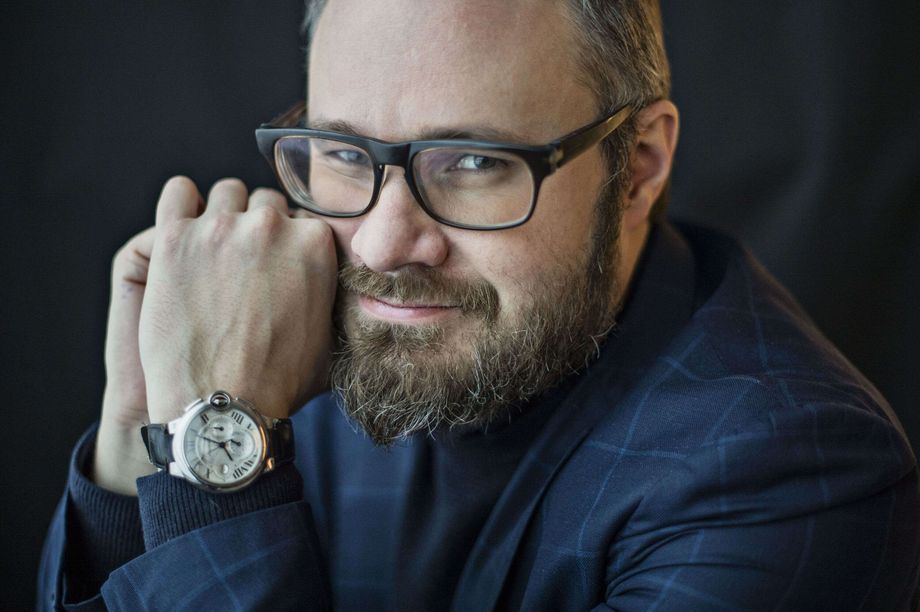 Tuomas Enbuske esittelee: Tässä on 15-vuotias Elaisa-tytär