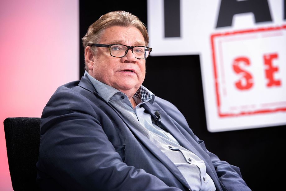 Timo Soini kommentoi Sanna Marinin Pariisin-vierailua: ”Sosialisti on ...