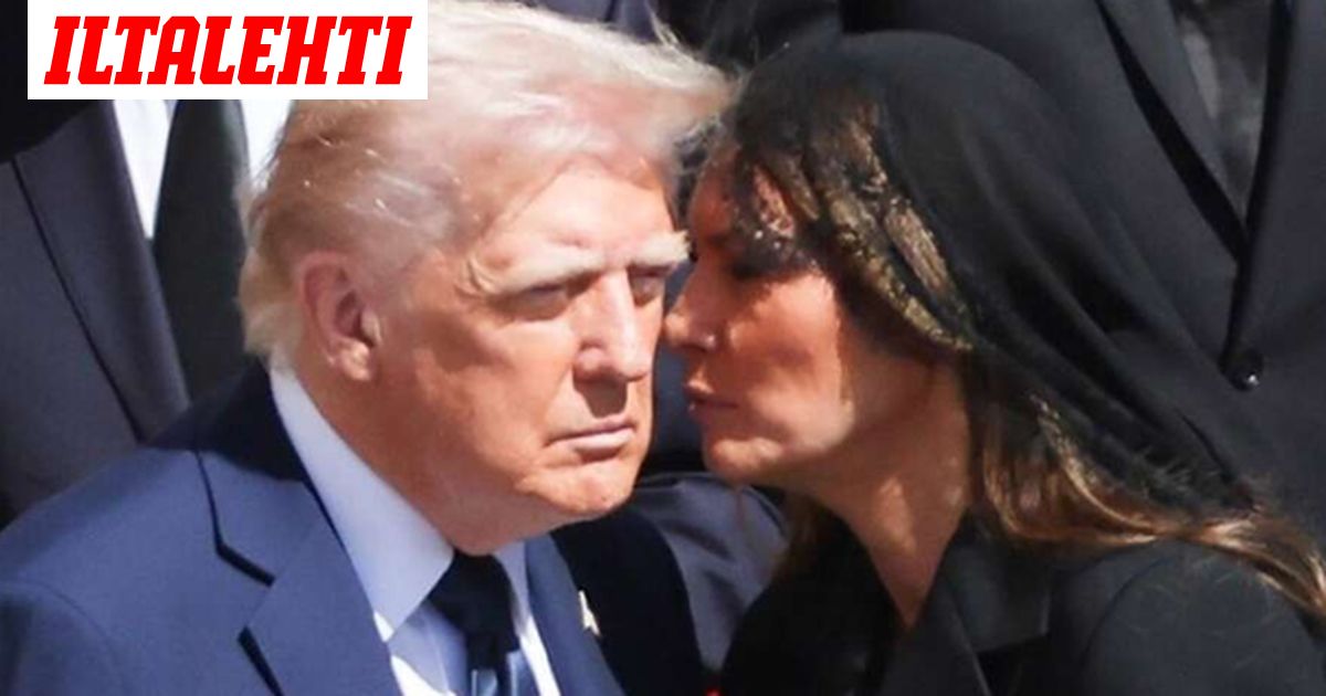 Katso video: Melania pelasti Donald Trumpin ”kauhealta kömmähdykseltä” – Huuliltalukija ...