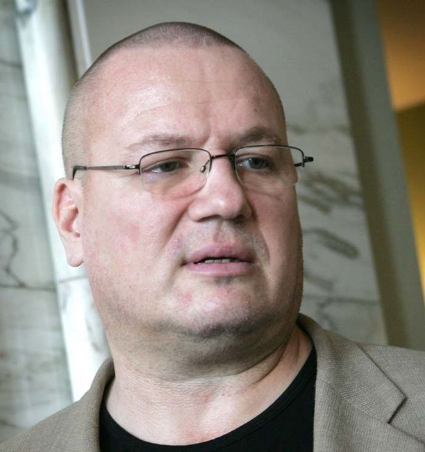 Lehti: Tony Halme haudattiin