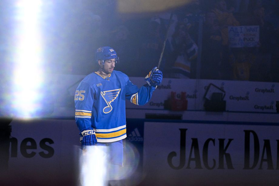 NHL-tähti murtui kyyneliin – Omat fanit buuasivat