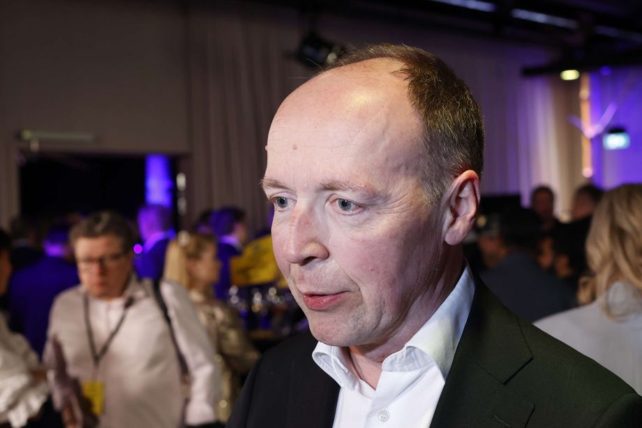 ”Vakavasti kehottaisin” – Jussi Halla-aho kertoo nyt, miksi salaisuus ...