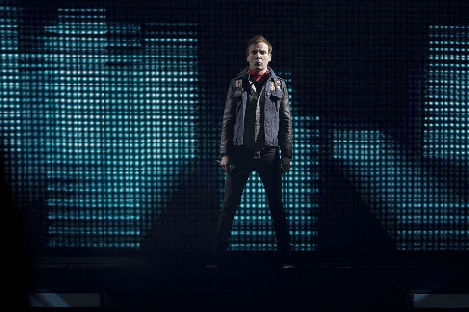 Dyecrest suree Kimmo Blomin poismenoa