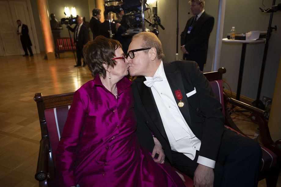 IS: Jari Tervo ja Kati-vaimo tekivät Linnan juhlissa jotain ...
