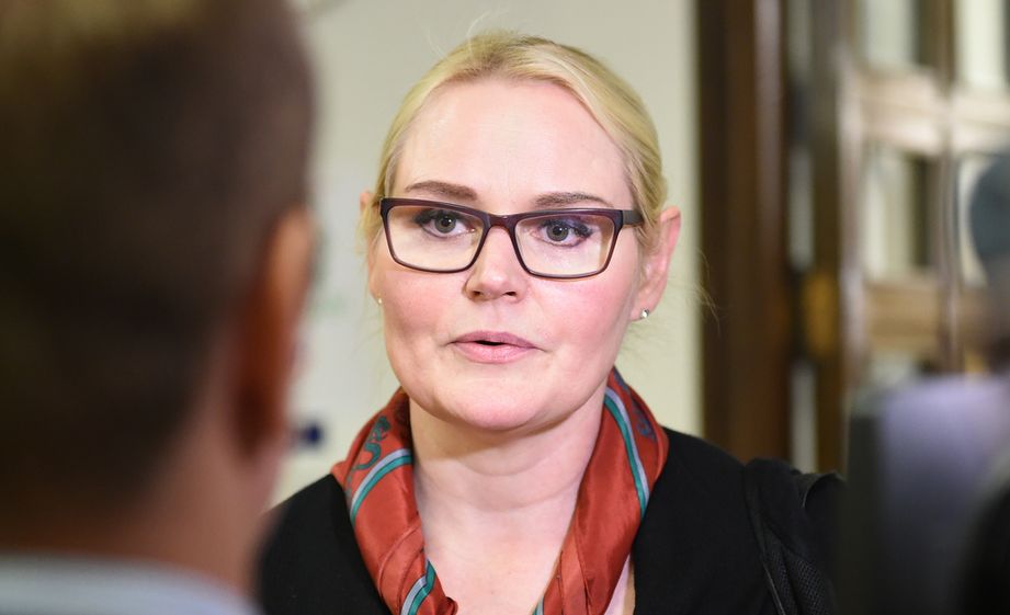 Hakkarainen käräjille? Veera Ruoho aikoo tehdä eduskunnassa ...