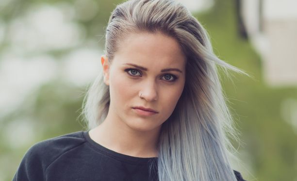 Vain elämää -paljastus: Sannin äitikin on laulaja - katso kuvat