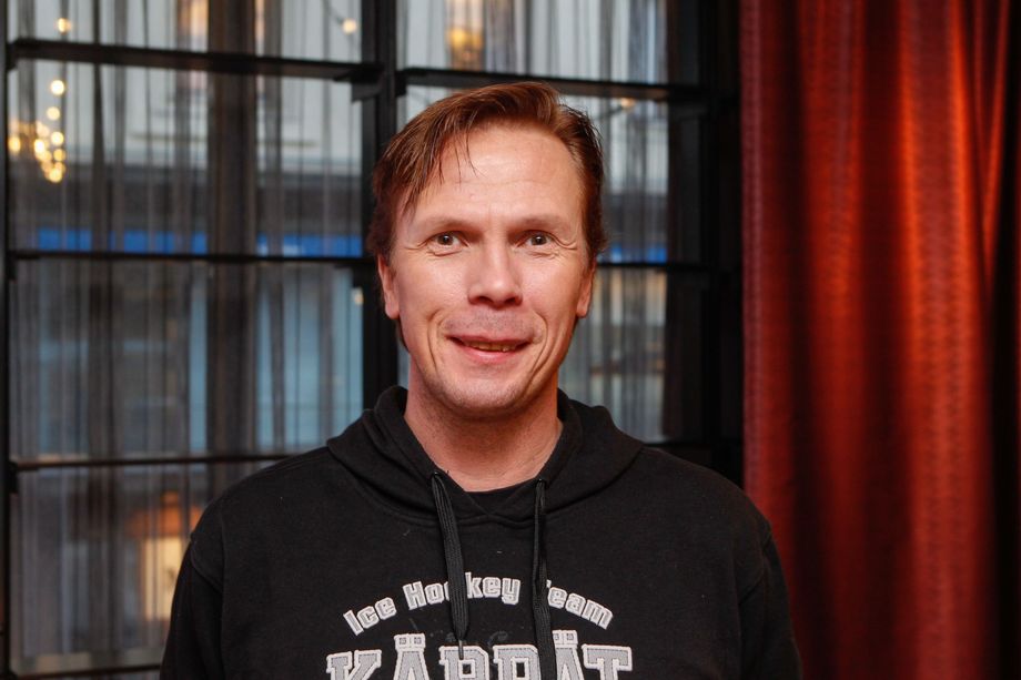 Jukka Rasila jakoi harvinaisen yhteiskuvan kihlattunsa kanssa