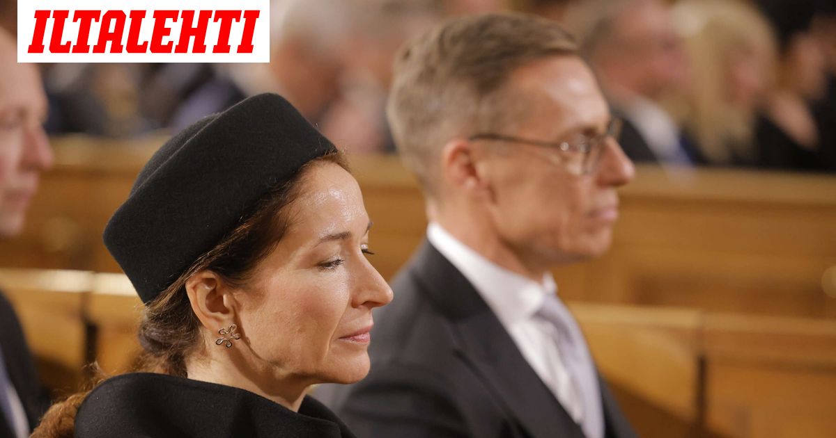 Suzanne Innes-Stubb näyttäytyi kirkossa edustavana – Näin paljon maksaa ...