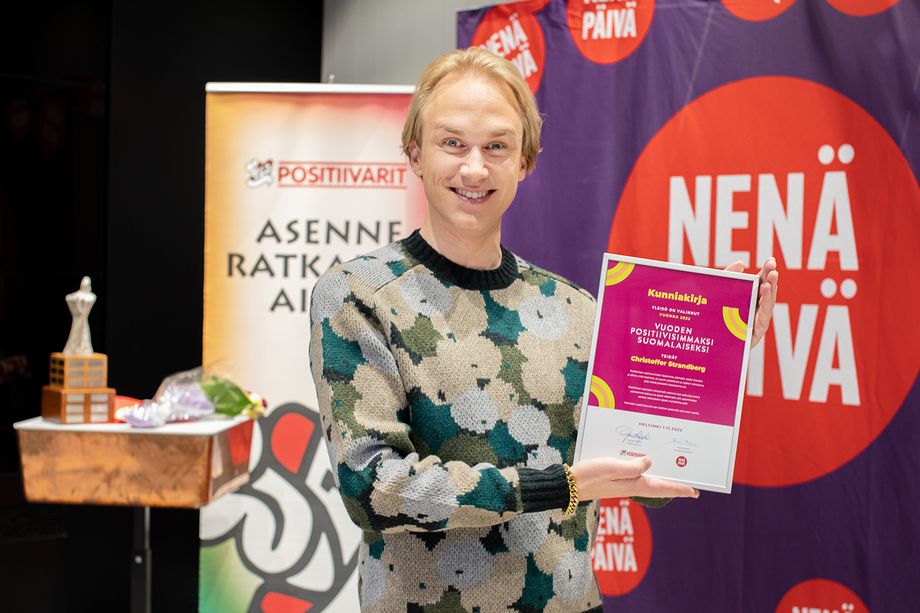 Christoffer Strandberg valittiin Suomen positiivisimmaksi