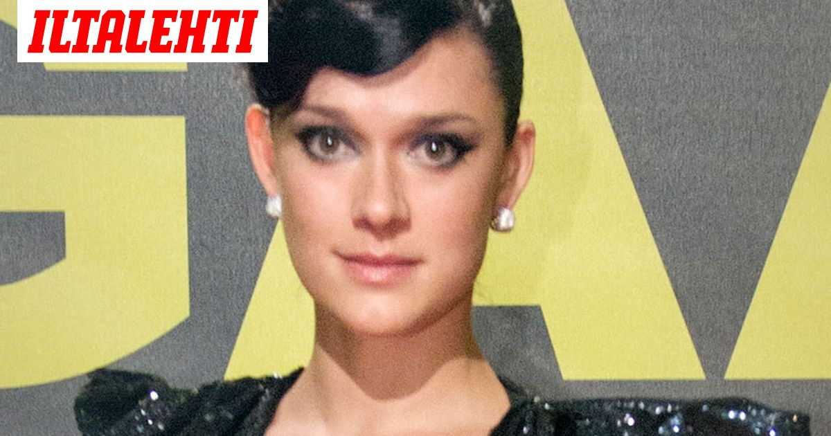 Krista Kososella rohkea kaula-aukko Jussi-gaalassa