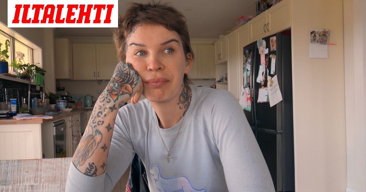 Gossip Moms: Sini Ariell pyysi anteeksi - meikitön kuva aiheutti kohun