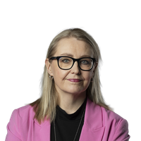 Johanna Puhakka ja Samuel Glassar pääsivät kaksosten kanssa kotiin ...