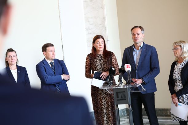 Oppositiolta välikysymys Sanna Marinin hallitukselle