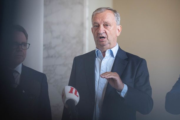 Liike Nyt puolittaisi kehitysavun