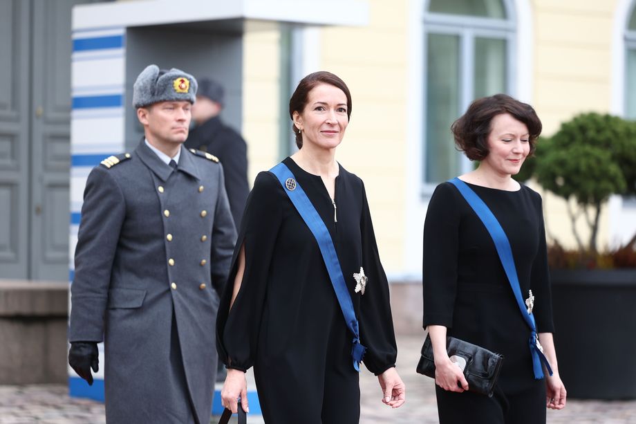 Ei ihan tavallinen pikkumusta – Huomasitko nämä yksityiskohdat Suzanne ...