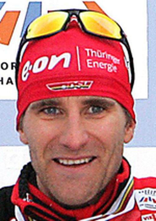 Ackermann kaatui Oberstdorfissa - rintalasta murtui