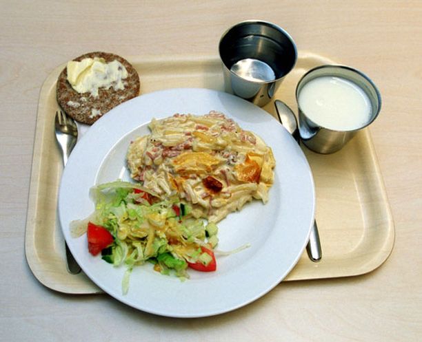 Syö kouluruokaa, saat leffalipun