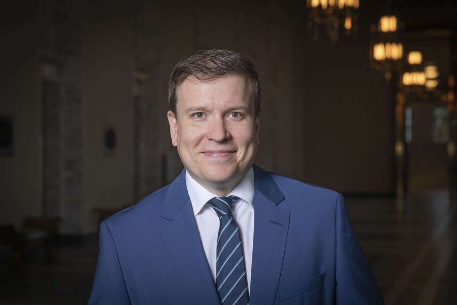 Ville Tavio ja Erika-rakas menivät naimisiin