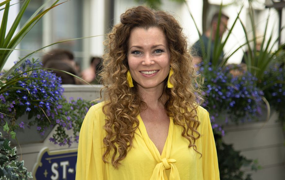 Salkkari-rooli muuttui todeksi - Saija Palin myy nyt koteja