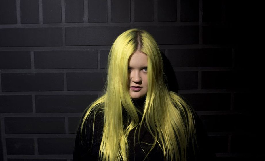 Alma putsasi pöydän Vuosisadan Kulttuurigaalassa