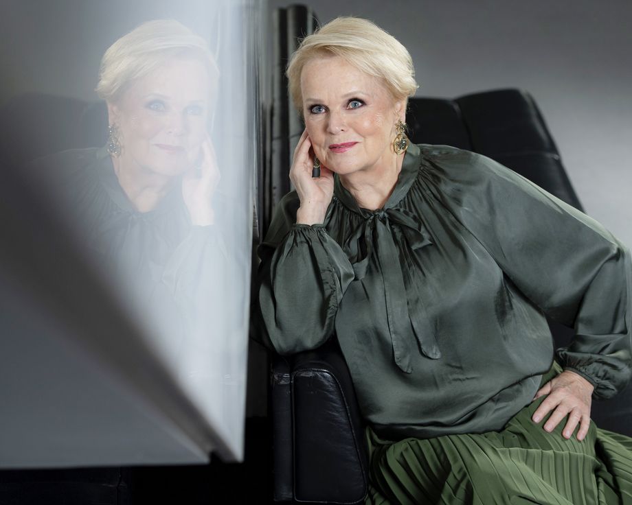 MTV: Katri Helenalta koskettava ulostulo Bertta-äitinsä kuolemasta ...