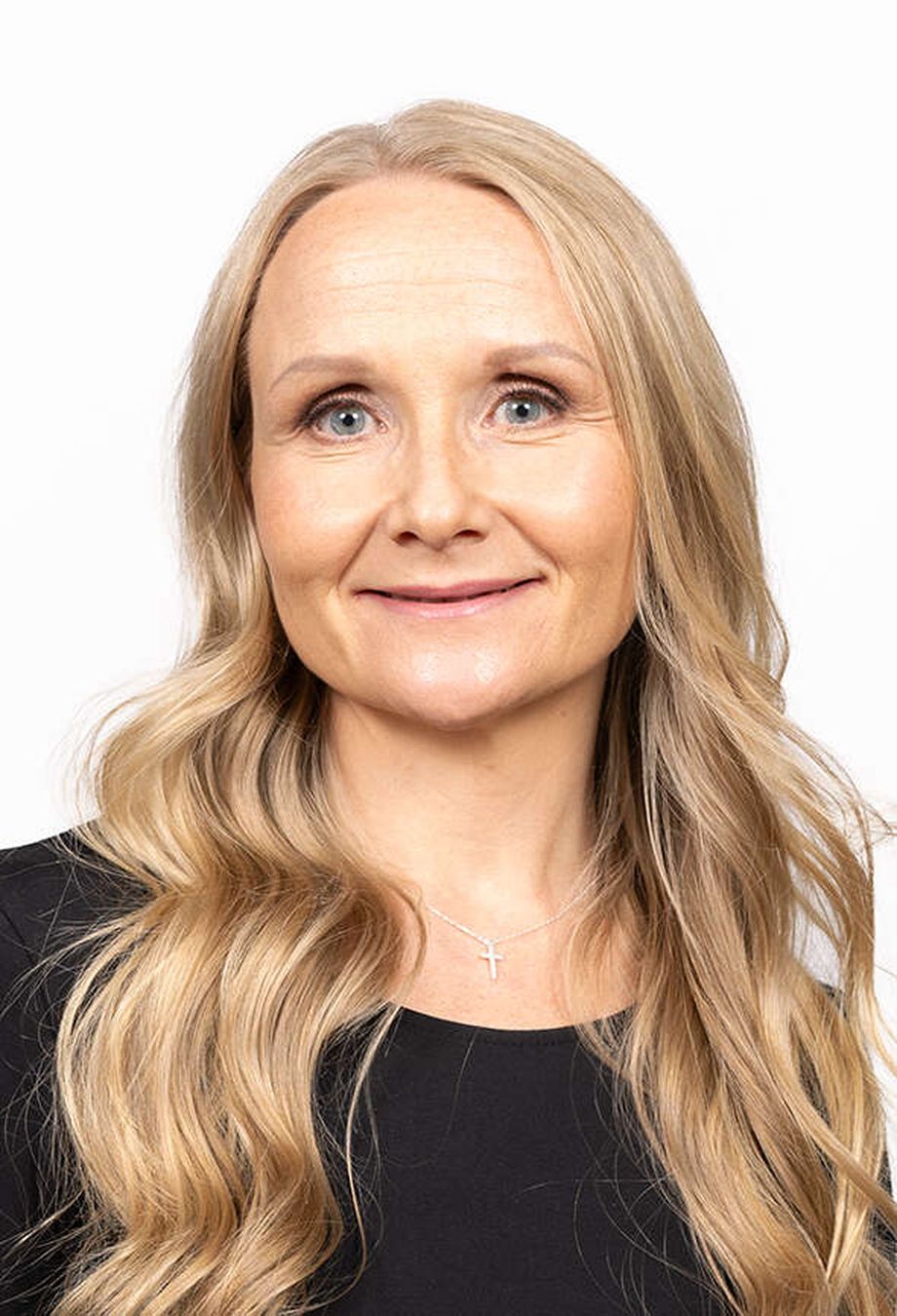 Kansanedustaja julkaisi hämmentävän Facebook-päivityksen – Kirves-emoji ...