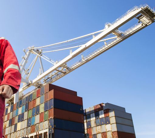 Työntekijä, ahtaaja, kieltäytyi työstä ja rikkoi ajokieltoa - työpaikka ...